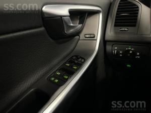 Melns Volvo XC60 2009 Jūrmala, ar dzinēja tilpumu 2.40 L un nobraukumu 234 tūkst. km par 9750 €, foto 31 vietnē AUTOMOTO.COM.LV