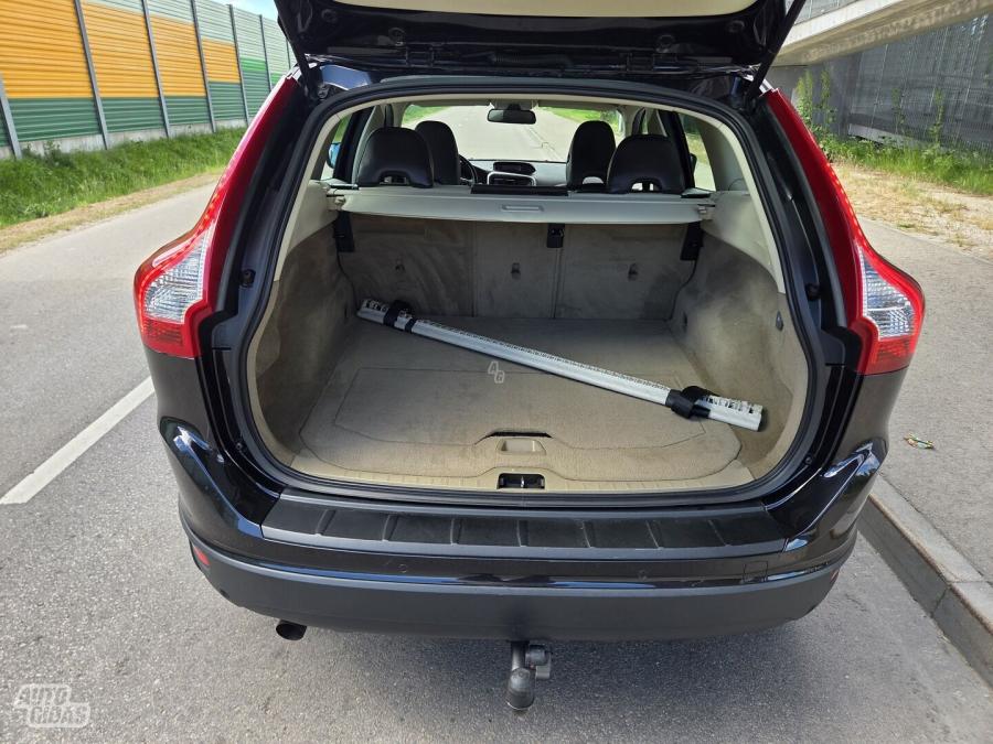 Melns Volvo XC60 2009 Kauņa, ar dzinēja tilpumu 2.40 L un nobraukumu 282 tūkst. km par 6350 €, foto 15 vietnē AUTOMOTO.COM.LV