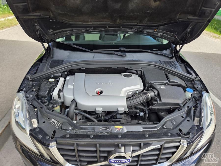 Melns Volvo XC60 2009 Kauņa, ar dzinēja tilpumu 2.40 L un nobraukumu 282 tūkst. km par 6350 €, foto 16 vietnē AUTOMOTO.COM.LV