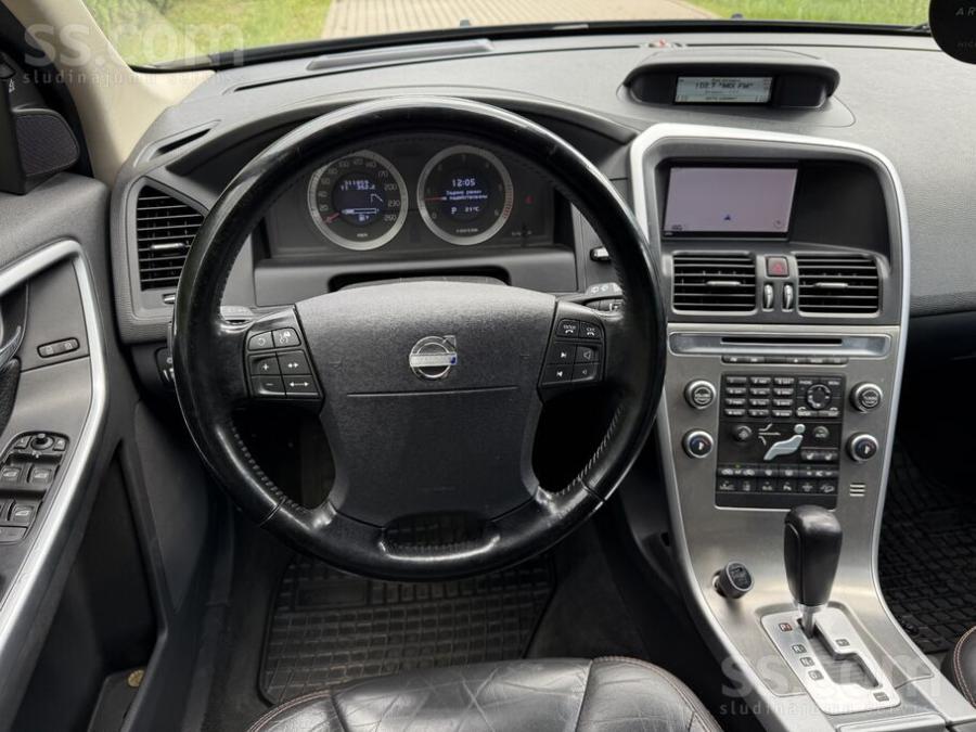 Melns Volvo XC60 2009 Rīga, ar dzinēja tilpumu 2.40 L un nobraukumu 312 tūkst. km par 8950 €, foto 12 vietnē AUTOMOTO.COM.LV