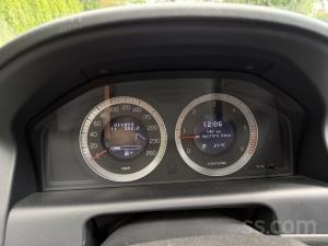 Melns Volvo XC60 2009 Rīga, ar dzinēja tilpumu 2.40 L un nobraukumu 312 tūkst. km par 8950 €, foto 13 vietnē AUTOMOTO.COM.LV