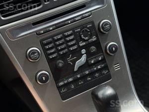 Melns Volvo XC60 2009 Rīga, ar dzinēja tilpumu 2.40 L un nobraukumu 312 tūkst. km par 8950 €, foto 18 vietnē AUTOMOTO.COM.LV