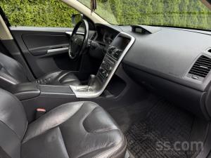 Melns Volvo XC60 2009 Rīga, ar dzinēja tilpumu 2.40 L un nobraukumu 312 tūkst. km par 8950 €, foto 19 vietnē AUTOMOTO.COM.LV