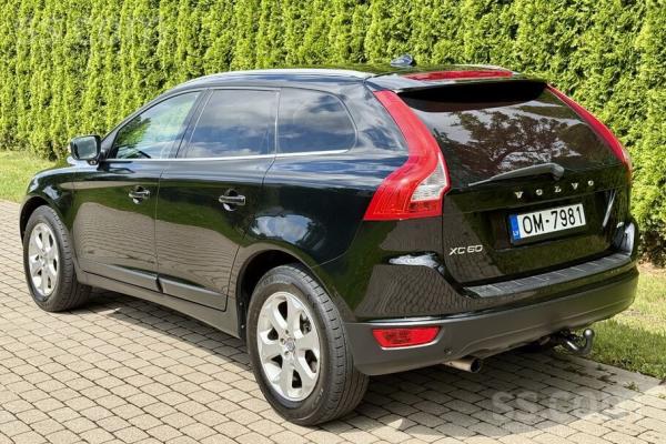 Black Volvo XC60 2009 in Riga, with an engine capacity of 2.40 L and mileage of 312 thousand km for 8850 €, photo 8 on AUTOMOTO.COM.LV