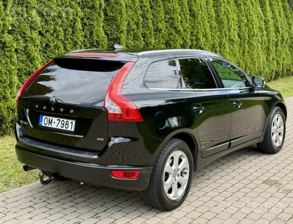 Black Volvo XC60 2009 in Riga, with an engine capacity of 2.40 L and mileage of 312 thousand km for 8850 €, photo 9 on AUTOMOTO.COM.LV