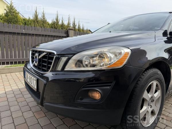 Melns Volvo XC60 2009 Rīga, ar dzinēja tilpumu 2.40 L un nobraukumu 265 tūkst. km par 6999 €, foto 2 vietnē AUTOMOTO.COM.LV