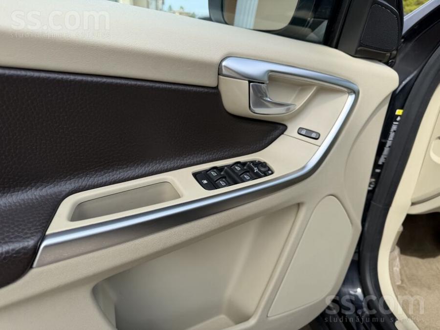 Melns Volvo XC60 2009 Rīga, ar dzinēja tilpumu 2.40 L un nobraukumu 265 tūkst. km par 6999 €, foto 7 vietnē AUTOMOTO.COM.LV