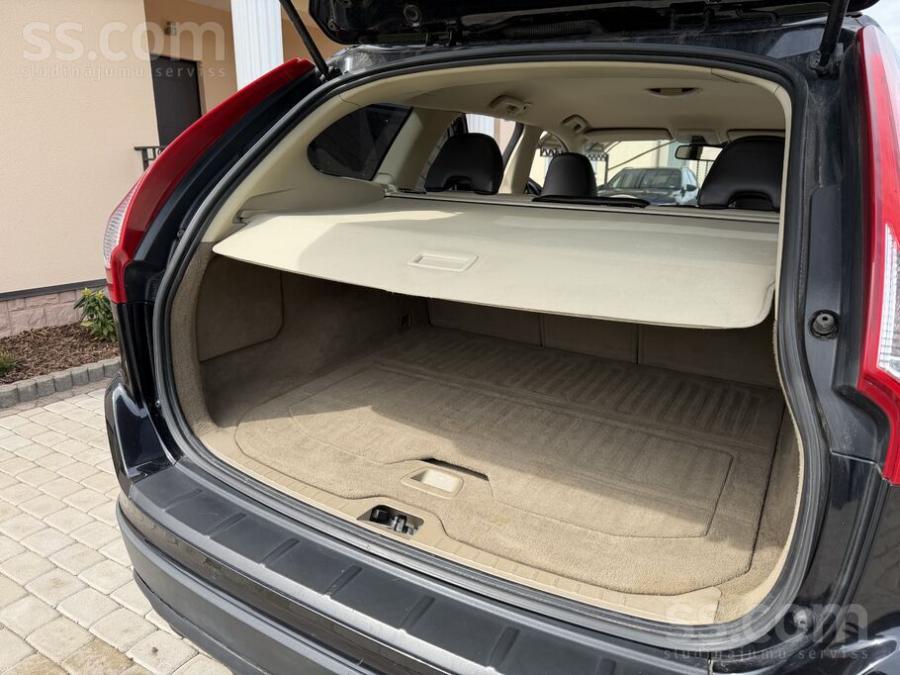 Melns Volvo XC60 2009 Rīga, ar dzinēja tilpumu 2.40 L un nobraukumu 265 tūkst. km par 6999 €, foto 18 vietnē AUTOMOTO.COM.LV