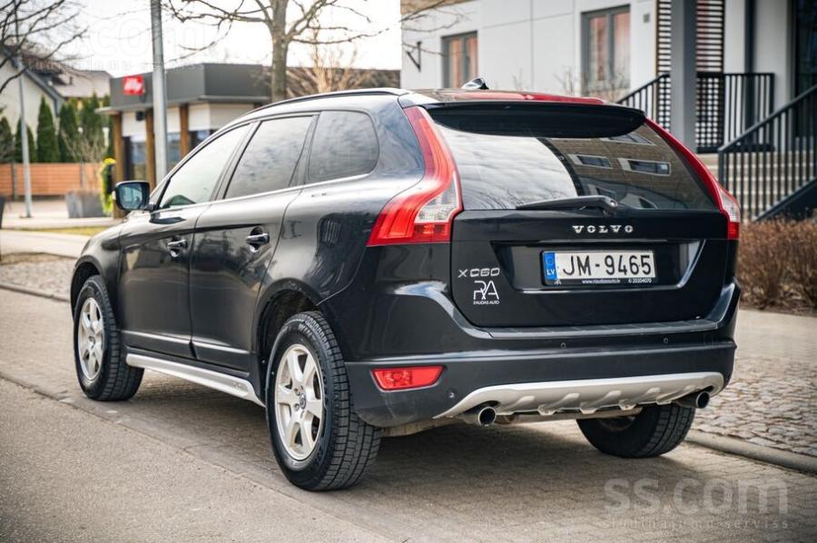 Melns Volvo XC60 2009 Rīga, ar dzinēja tilpumu 2.40 L un nobraukumu 0 tūkst. km par 3590 €, foto 7 vietnē AUTOMOTO.COM.LV