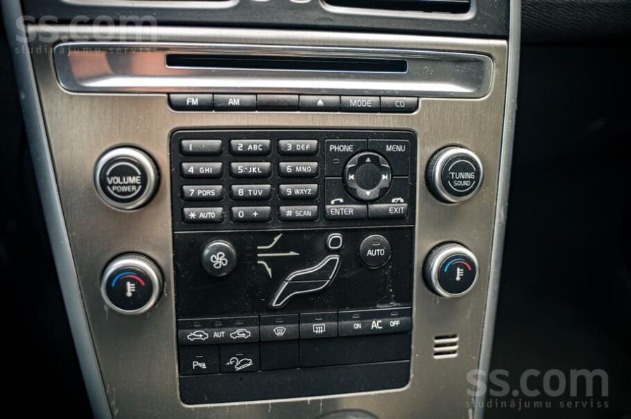 Melns Volvo XC60 2009 Rīga, ar dzinēja tilpumu 2.40 L un nobraukumu 0 tūkst. km par 3590 €, foto 14 vietnē AUTOMOTO.COM.LV