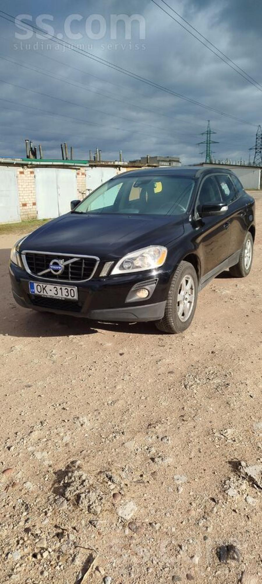 Melns Volvo XC60 2009 Daugavpils, ar dzinēja tilpumu 2.40 L un nobraukumu 252 tūkst. km par 7450 €, foto 1 vietnē AUTOMOTO.COM.LV