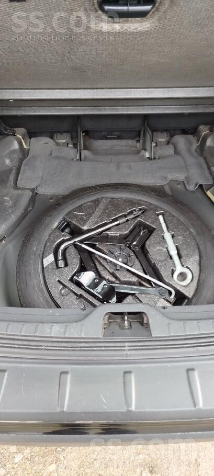 Melns Volvo XC60 2009 Daugavpils, ar dzinēja tilpumu 2.40 L un nobraukumu 252 tūkst. km par 7450 €, foto 8 vietnē AUTOMOTO.COM.LV