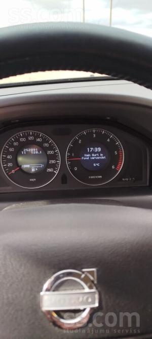 Melns Volvo XC60 2009 Daugavpils, ar dzinēja tilpumu 2.40 L un nobraukumu 252 tūkst. km par 7450 €, foto 12 vietnē AUTOMOTO.COM.LV