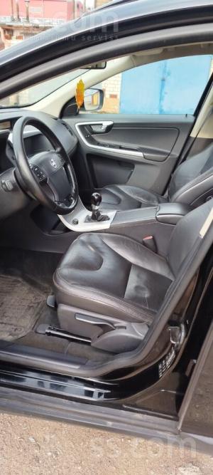 Melns Volvo XC60 2009 Daugavpils, ar dzinēja tilpumu 2.40 L un nobraukumu 252 tūkst. km par 7450 €, foto 17 vietnē AUTOMOTO.COM.LV