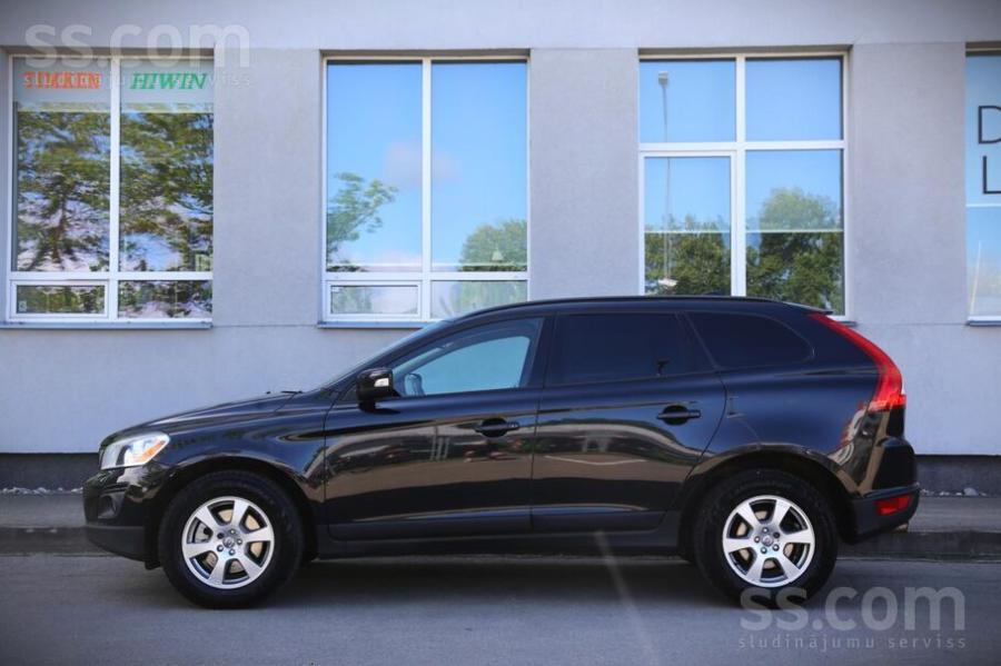 Melns Volvo XC60 2009 Rīga, ar dzinēja tilpumu 2.40 L un nobraukumu 435 tūkst. km par 5995 €, foto 3 vietnē AUTOMOTO.COM.LV