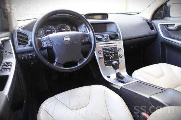 Melns Volvo XC60 2009 Rīga, ar dzinēja tilpumu 2.40 L un nobraukumu 435 tūkst. km par 5995 €, foto 7 vietnē AUTOMOTO.COM.LV