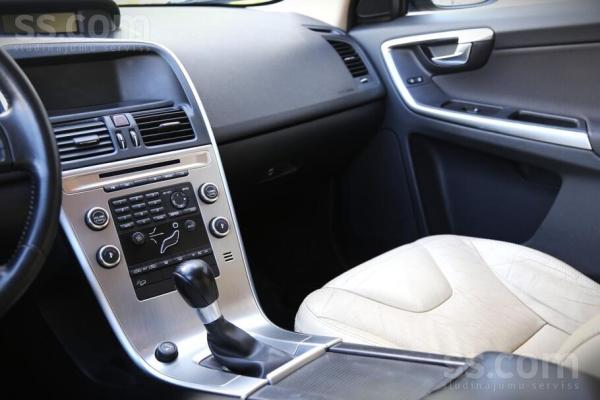 Melns Volvo XC60 2009 Rīga, ar dzinēja tilpumu 2.40 L un nobraukumu 435 tūkst. km par 5995 €, foto 8 vietnē AUTOMOTO.COM.LV