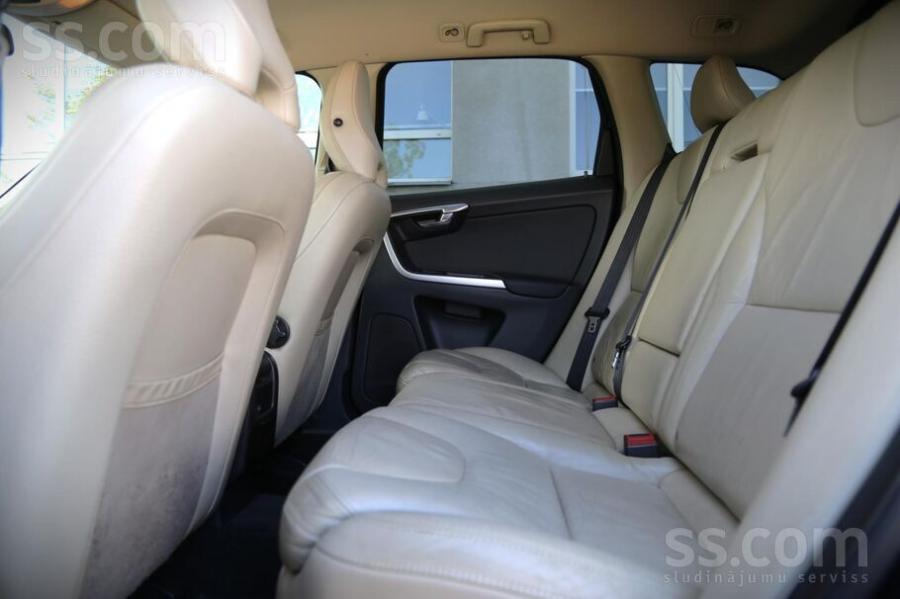 Melns Volvo XC60 2009 Rīga, ar dzinēja tilpumu 2.40 L un nobraukumu 435 tūkst. km par 5995 €, foto 14 vietnē AUTOMOTO.COM.LV