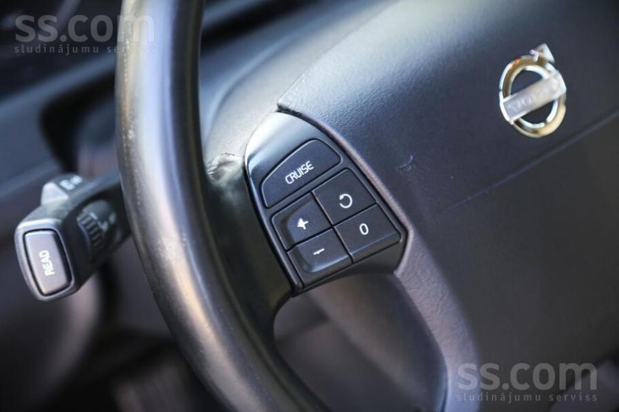 Melns Volvo XC60 2009 Rīga, ar dzinēja tilpumu 2.40 L un nobraukumu 435 tūkst. km par 5995 €, foto 16 vietnē AUTOMOTO.COM.LV
