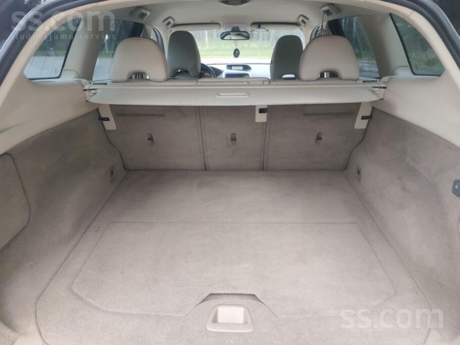 Melns Volvo XC60 2009 Rīga, ar dzinēja tilpumu 2.40 L un nobraukumu 321 tūkst. km par 6300 €, foto 11 vietnē AUTOMOTO.COM.LV