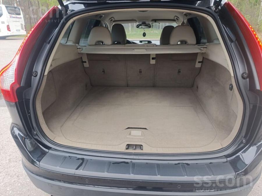 Melns Volvo XC60 2009 Rīga, ar dzinēja tilpumu 2.40 L un nobraukumu 321 tūkst. km par 6300 €, foto 13 vietnē AUTOMOTO.COM.LV