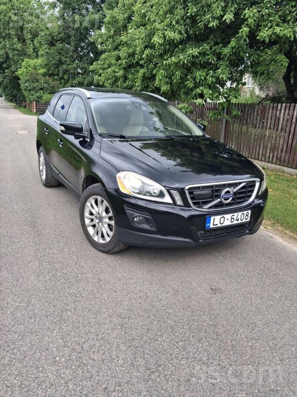 Melns Volvo XC60 2009 Rīga, ar dzinēja tilpumu 2.40 L un nobraukumu 340 tūkst. km par 5800 €, foto 1 vietnē AUTOMOTO.COM.LV