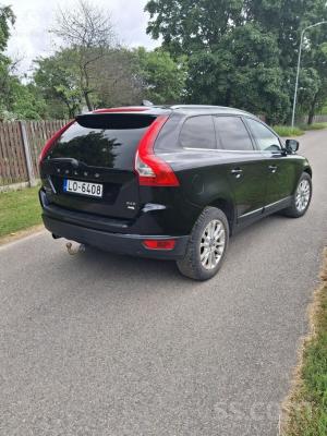 Melns Volvo XC60 2009 Rīga, ar dzinēja tilpumu 2.40 L un nobraukumu 340 tūkst. km par 5800 €, foto 3 vietnē AUTOMOTO.COM.LV