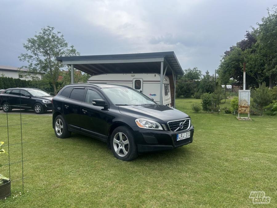 Black Volvo XC60 2009 in Marijampole, with an engine capacity of 2.40 L and mileage of 250 thousand km for 5500 €, photo 1 on AUTOMOTO.COM.LV