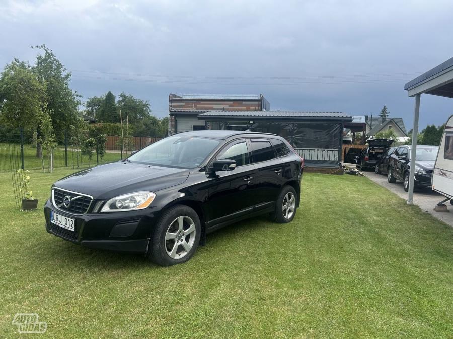 Black Volvo XC60 2009 in Marijampole, with an engine capacity of 2.40 L and mileage of 250 thousand km for 5500 €, photo 3 on AUTOMOTO.COM.LV