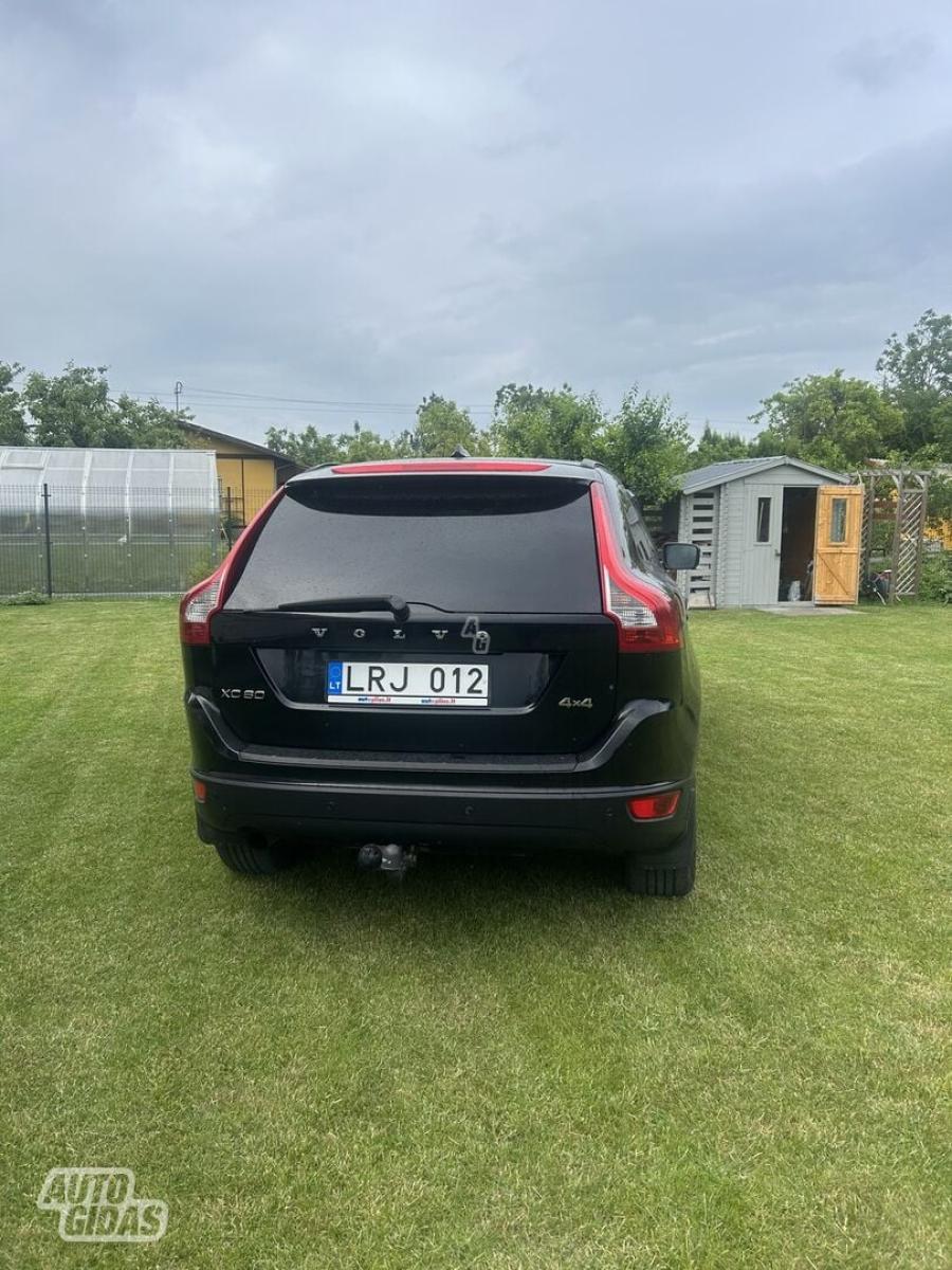 Black Volvo XC60 2009 in Marijampole, with an engine capacity of 2.40 L and mileage of 250 thousand km for 5500 €, photo 4 on AUTOMOTO.COM.LV