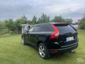 Black Volvo XC60 2009 in Marijampole, with an engine capacity of 2.40 L and mileage of 250 thousand km for 5500 €, photo 9 on AUTOMOTO.COM.LV