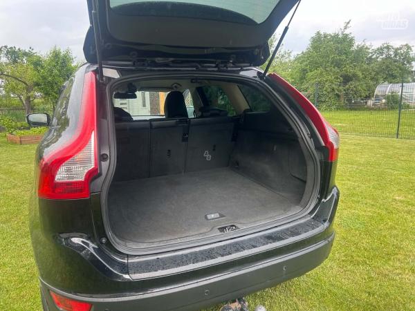 Black Volvo XC60 2009 in Marijampole, with an engine capacity of 2.40 L and mileage of 250 thousand km for 5500 €, photo 9 on AUTOMOTO.COM.LV