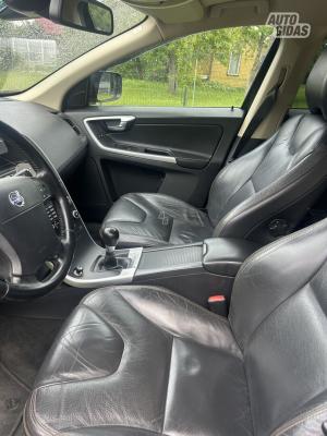 Black Volvo XC60 2009 in Marijampole, with an engine capacity of 2.40 L and mileage of 250 thousand km for 5500 €, photo 11 on AUTOMOTO.COM.LV
