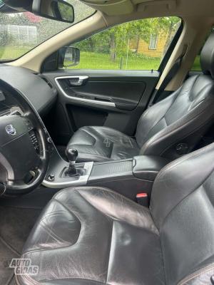 Black Volvo XC60 2009 in Marijampole, with an engine capacity of 2.40 L and mileage of 250 thousand km for 5500 €, photo 14 on AUTOMOTO.COM.LV