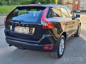 Black Volvo XC60 2009 in Jekabpils, with an engine capacity of 2.40 L and mileage of 259 thousand km for 7990 €, photo 8 on AUTOMOTO.COM.LV