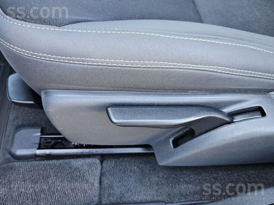 Black Volvo XC60 2009 in Jekabpils, with an engine capacity of 2.40 L and mileage of 259 thousand km for 7990 €, photo 14 on AUTOMOTO.COM.LV