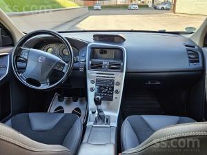 Black Volvo XC60 2009 in Jekabpils, with an engine capacity of 2.40 L and mileage of 259 thousand km for 7990 €, photo 23 on AUTOMOTO.COM.LV