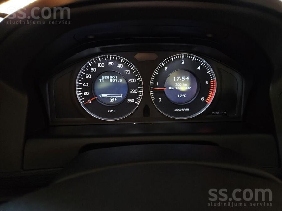 Black Volvo XC60 2009 in Jekabpils, with an engine capacity of 2.40 L and mileage of 259 thousand km for 7990 €, photo 32 on AUTOMOTO.COM.LV