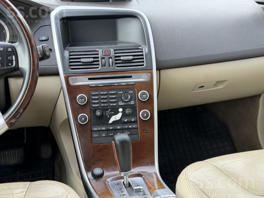 Black Volvo XC60 2009 in Riga, with an engine capacity of 2.40 L and mileage of 434 thousand km for 4250 €, photo 10 on AUTOMOTO.COM.LV