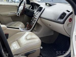 Black Volvo XC60 2009 in Riga, with an engine capacity of 2.40 L and mileage of 434 thousand km for 4250 €, photo 11 on AUTOMOTO.COM.LV