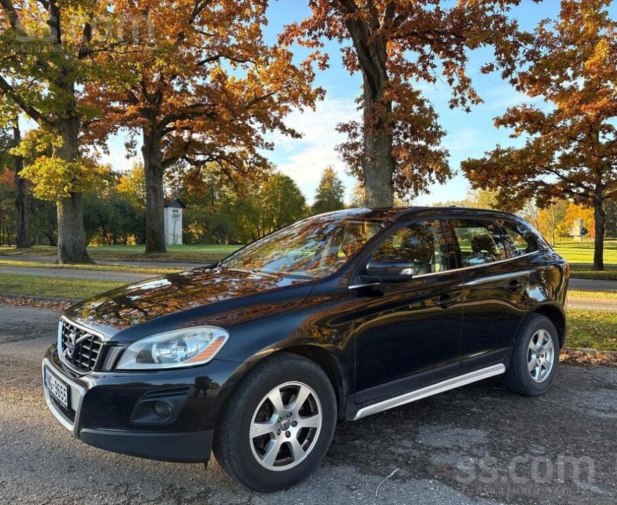 Melns Volvo XC60 2009 Rīga, ar dzinēja tilpumu 2.40 L un nobraukumu 322 tūkst. km par 5300 €, foto 1 vietnē AUTOMOTO.COM.LV