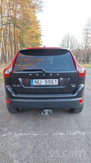 Black Volvo XC60 2009 in Riga, with an engine capacity of 2.40 L and mileage of 300 thousand km for 6500 €, photo 6 on AUTOMOTO.COM.LV