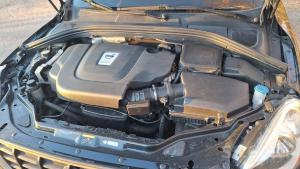 Black Volvo XC60 2009 in Riga, with an engine capacity of 2.40 L and mileage of 300 thousand km for 6500 €, photo 12 on AUTOMOTO.COM.LV