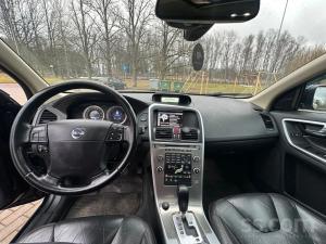 Black Volvo XC60 2009 in Valmiera, with an engine capacity of 2.40 L and mileage of 278 thousand km for 7250 €, photo 5 on AUTOMOTO.COM.LV