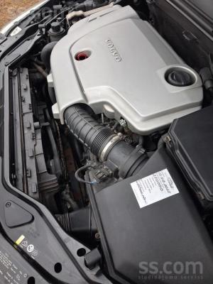 Black Volvo XC60 2009 in Valmiera, with an engine capacity of 2.40 L and mileage of 278 thousand km for 7250 €, photo 9 on AUTOMOTO.COM.LV
