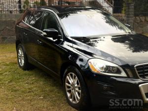 Melns Volvo XC60 2009 Daugavpils, ar dzinēja tilpumu 2.40 L un nobraukumu 263 tūkst. km par 8000 €, foto 4 vietnē AUTOMOTO.COM.LV