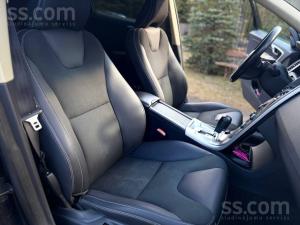 Melns Volvo XC60 2009 Daugavpils, ar dzinēja tilpumu 2.40 L un nobraukumu 263 tūkst. km par 8000 €, foto 10 vietnē AUTOMOTO.COM.LV