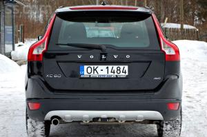 Black Volvo XC60 2009 in Tukums, with an engine capacity of 2.40 L and mileage of 223 thousand km for 5000 €, photo 5 on AUTOMOTO.COM.LV