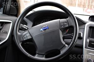 Black Volvo XC60 2009 in Tukums, with an engine capacity of 2.40 L and mileage of 223 thousand km for 5000 €, photo 11 on AUTOMOTO.COM.LV