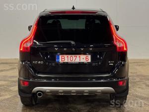 Melns Volvo XC60 2009 Jūrmala, ar dzinēja tilpumu 2.40 L un nobraukumu 0 tūkst. km par 6950 €, foto 13 vietnē AUTOMOTO.COM.LV